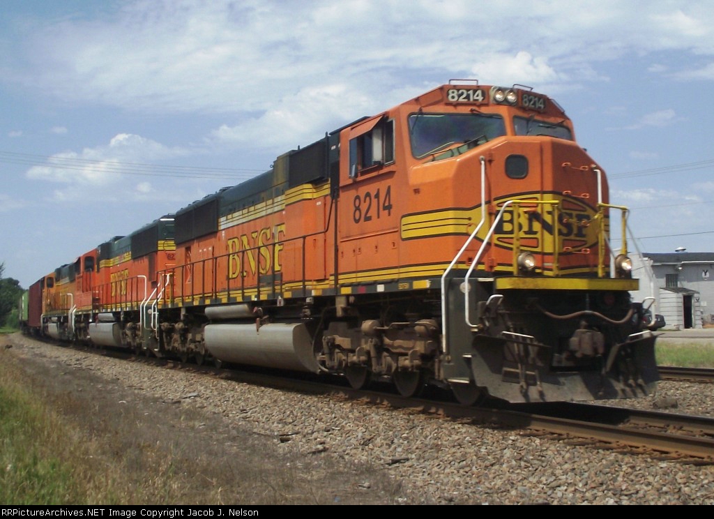 BNSF 8214